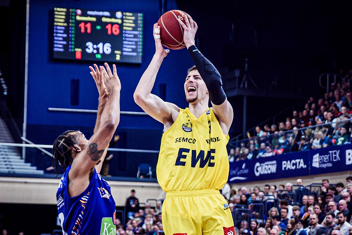 DER NÄCHSTE DEUTSCHE: ALEN PJANIC KOMMT AUS OLDENBURG | Würzburg Baskets